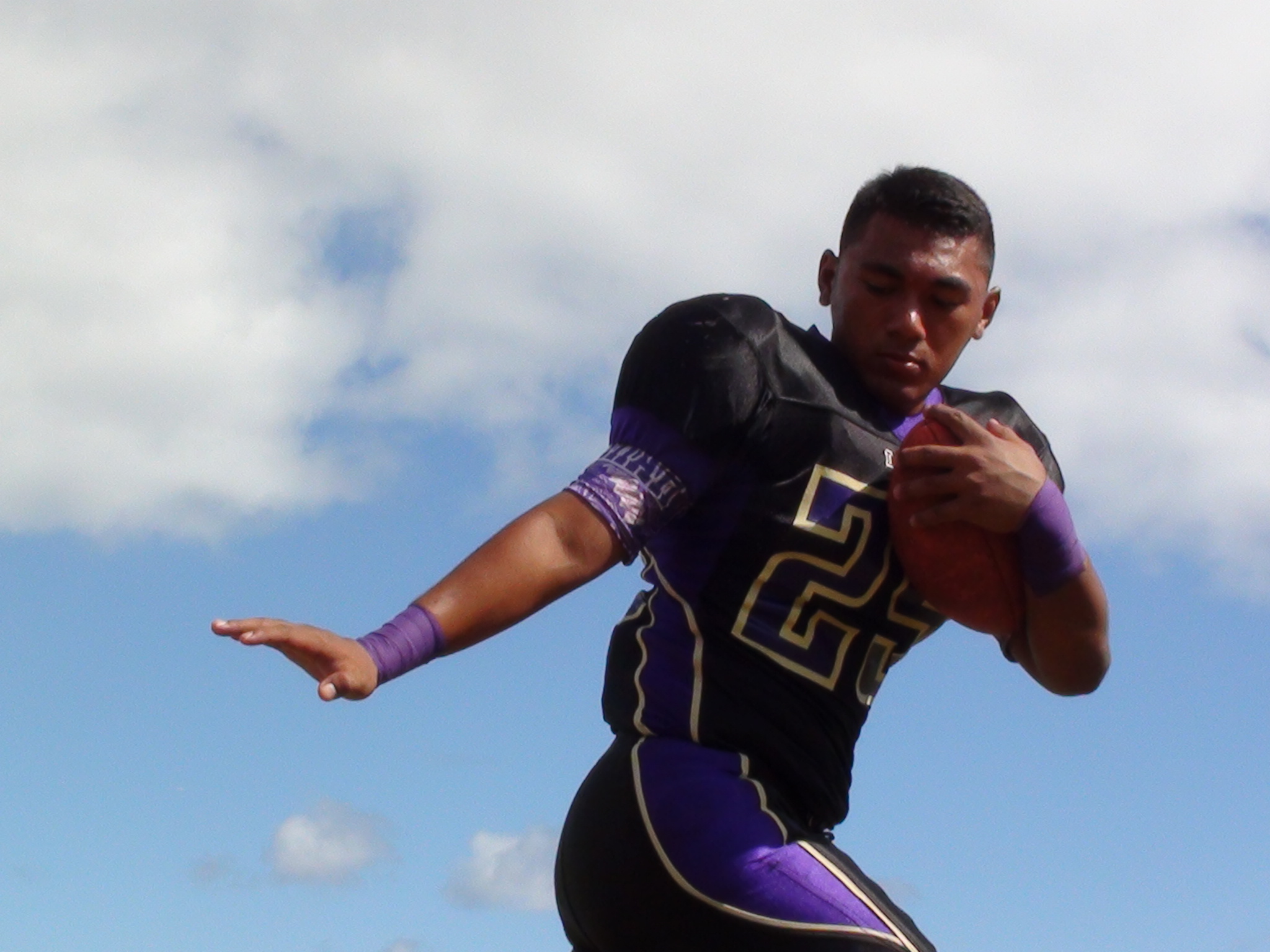 Football Tour: Damien – Hawaii Prep World
