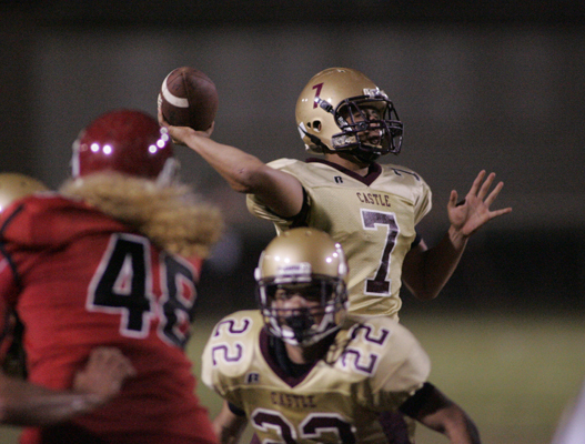 Castle Knights football – Hawaii Prep World